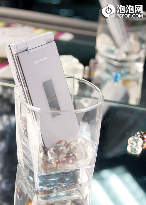 日系旋屏Android手机 夏普SH7218U评测_-泡泡网