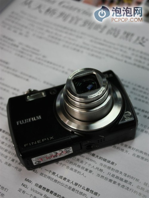 消费DC中的佼佼者！富士新机F100评测_-泡泡网